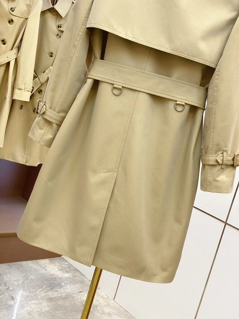 Accurate model Burberry Outwear
