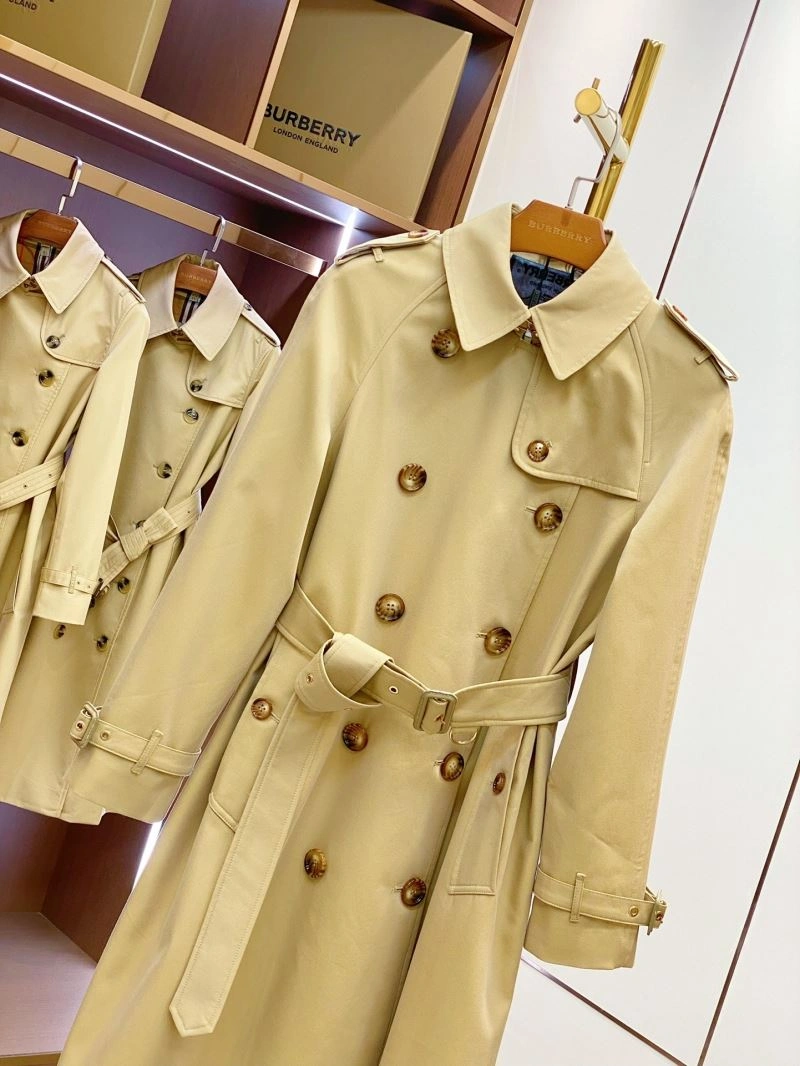 Legit Burberry Outwear