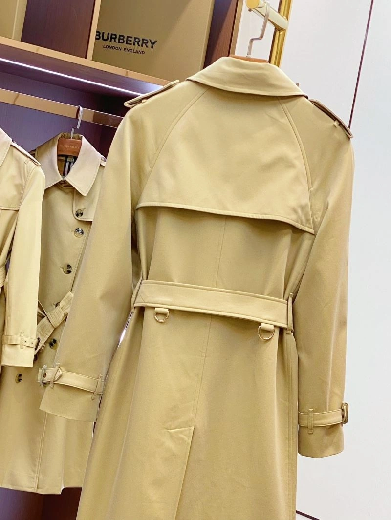 Legit Burberry Outwear