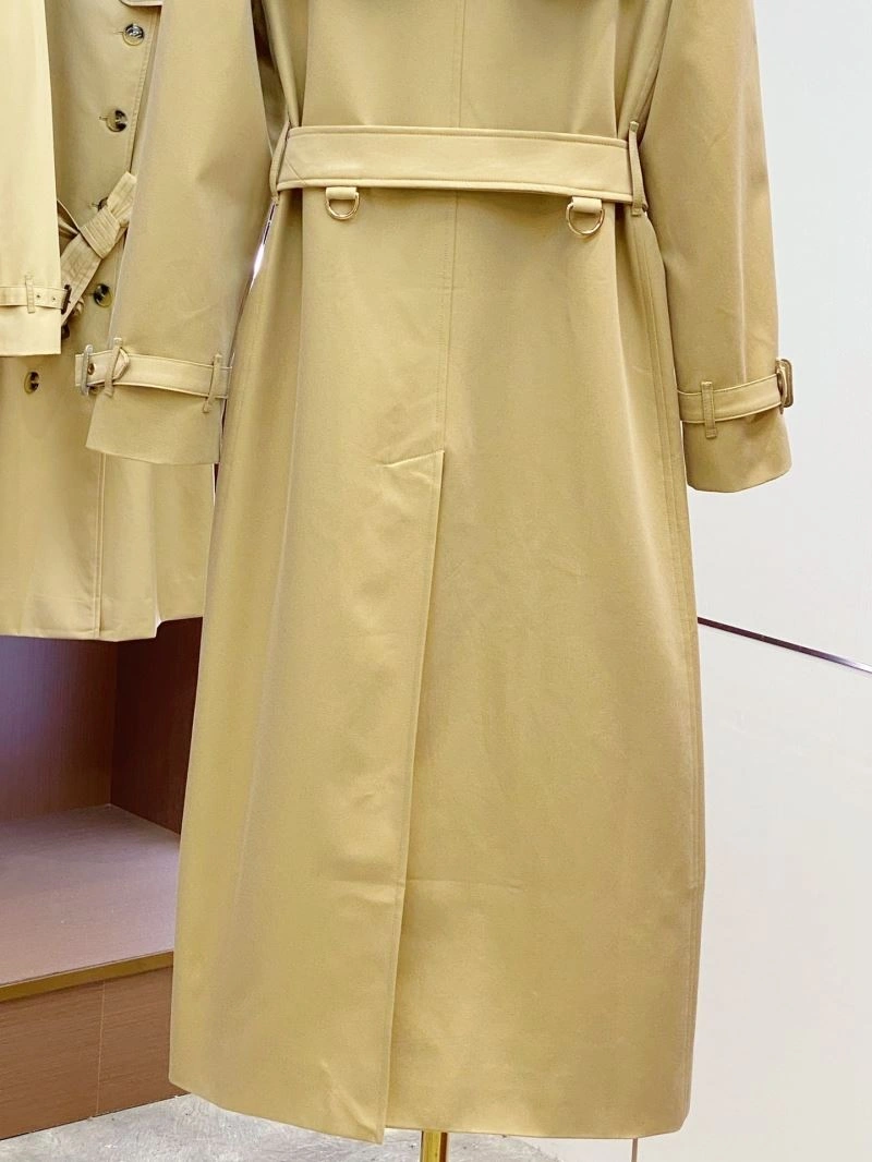 Legit Burberry Outwear