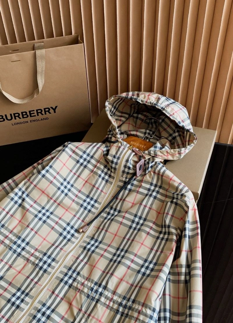 Economical Burberry Outwear