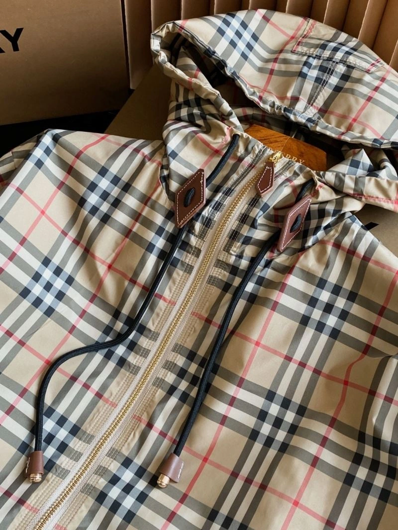 Economical Burberry Outwear