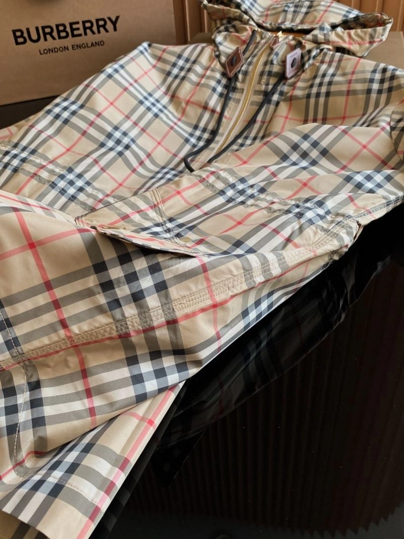 Economical Burberry Outwear