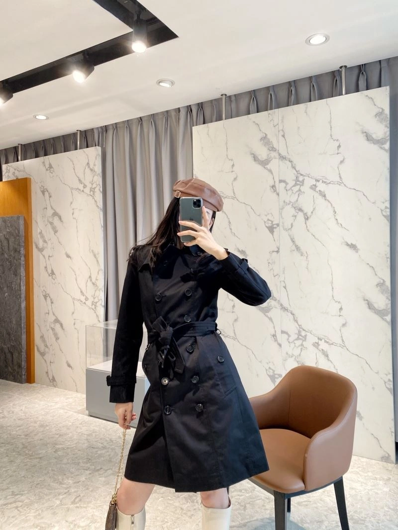 Low-cost Burberry Outwear
