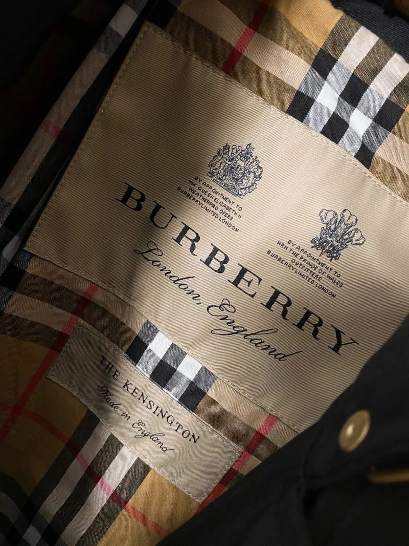 Legit Burberry Outwear