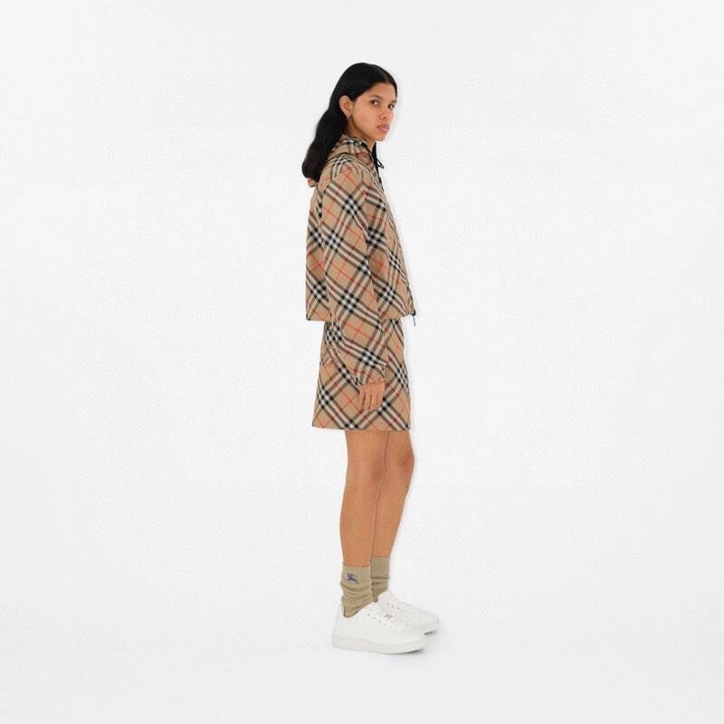 Factory-made Burberry Outwear
