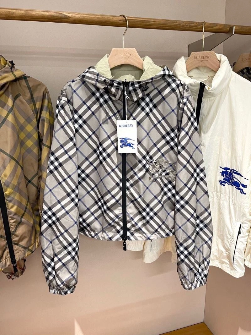 Official Burberry Outwear