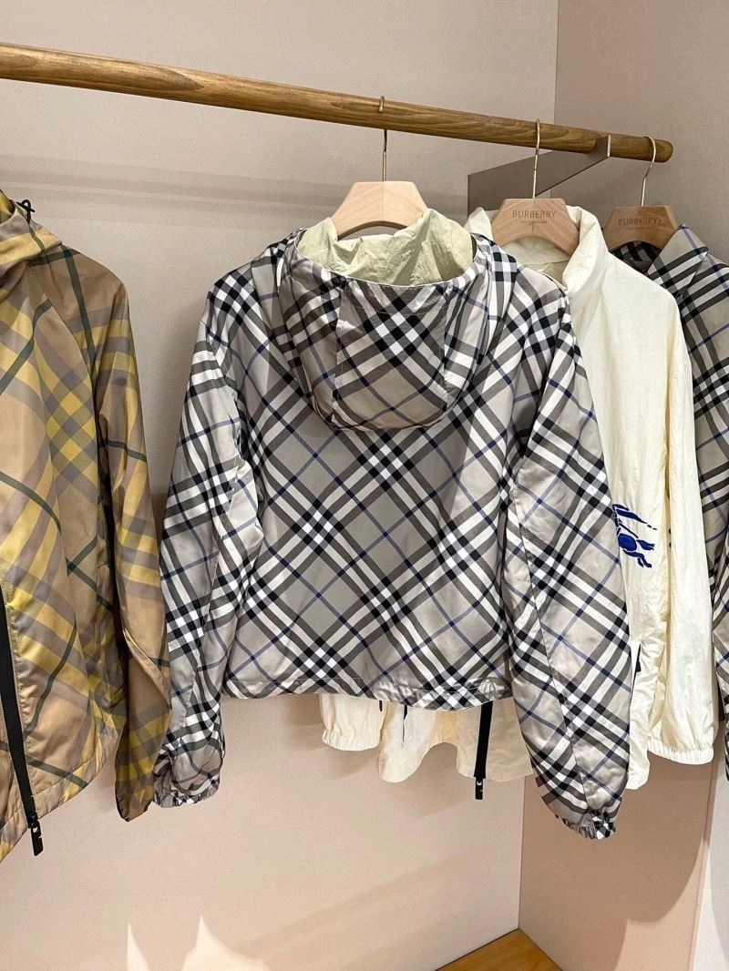 Official Burberry Outwear