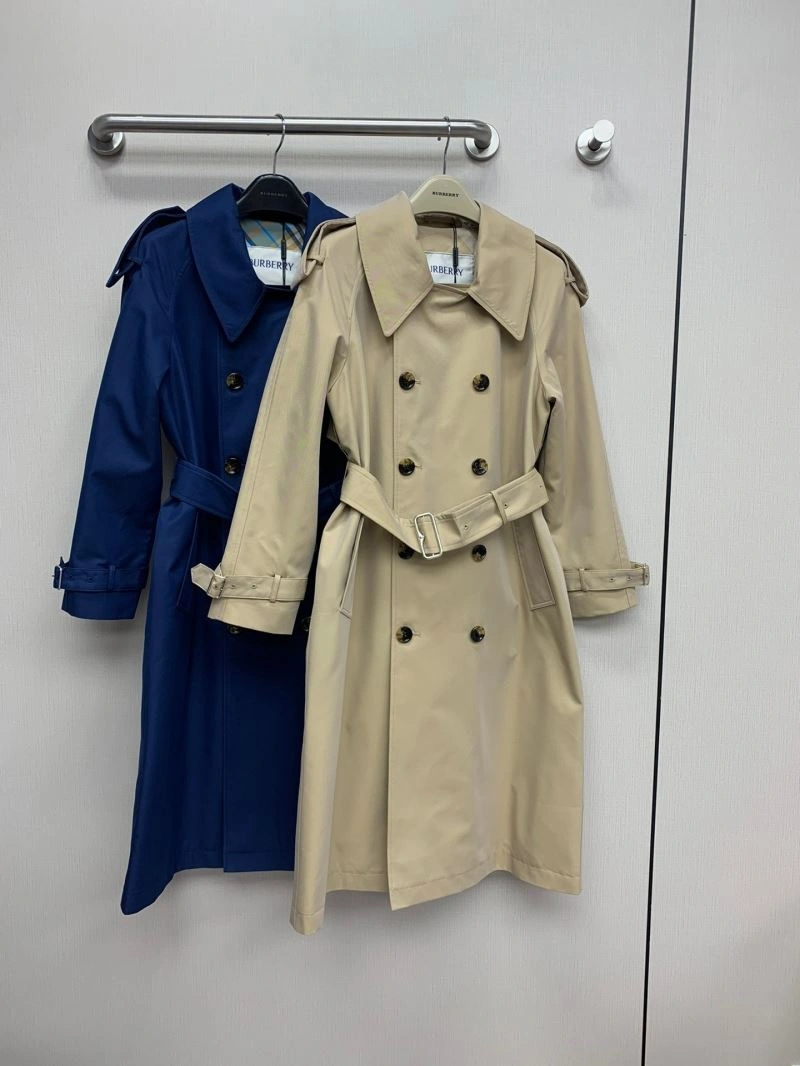 Bargain Burberry Outwear