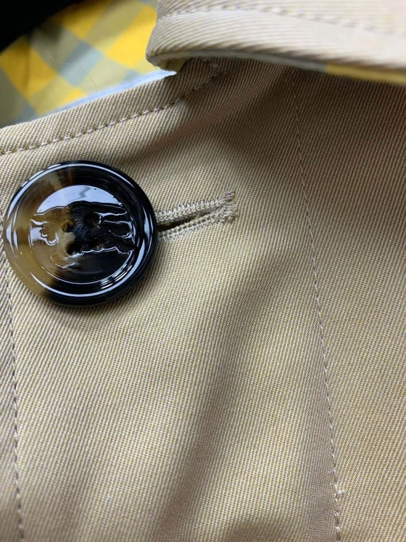 Bargain Burberry Outwear