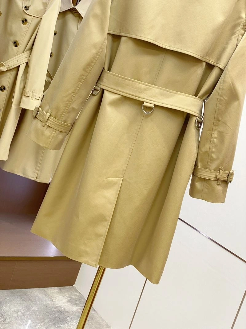 Top match Burberry Outwear