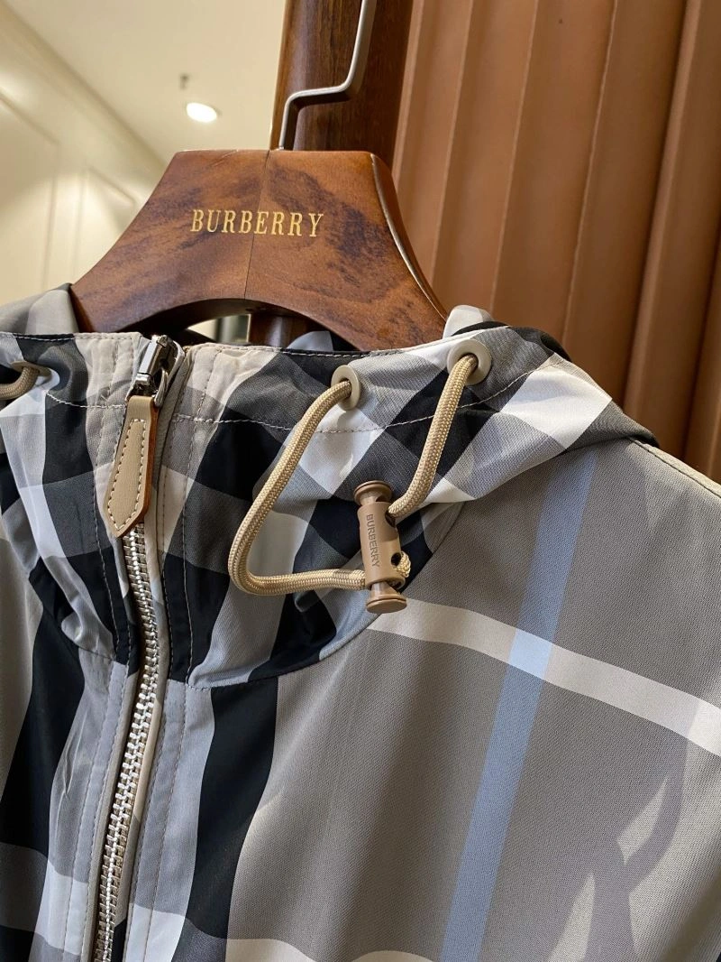 Official Burberry Outwear