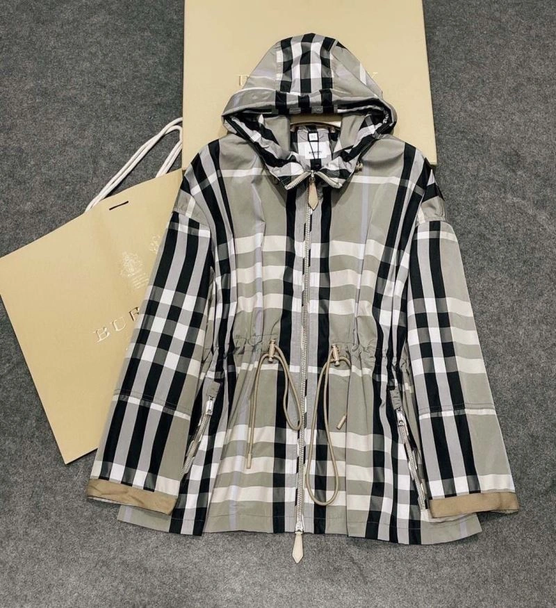 Official Burberry Outwear