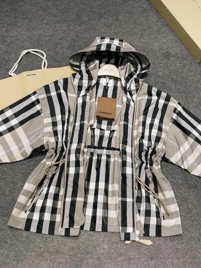Official Burberry Outwear