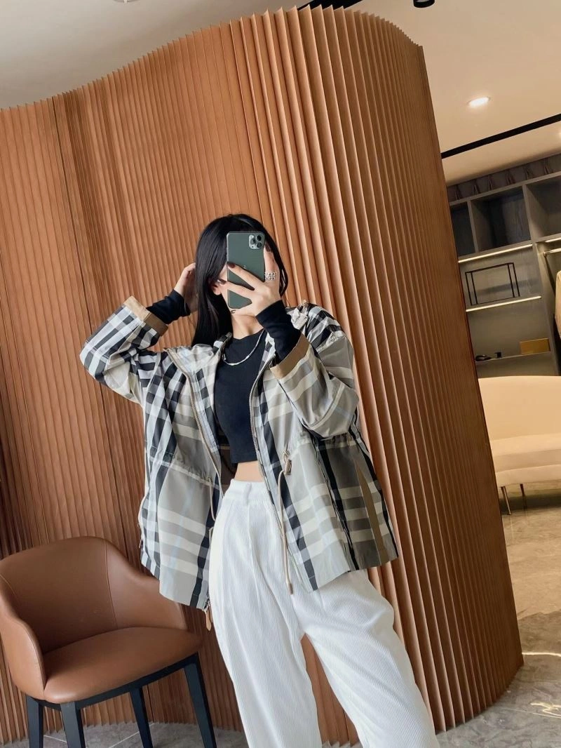 Official Burberry Outwear