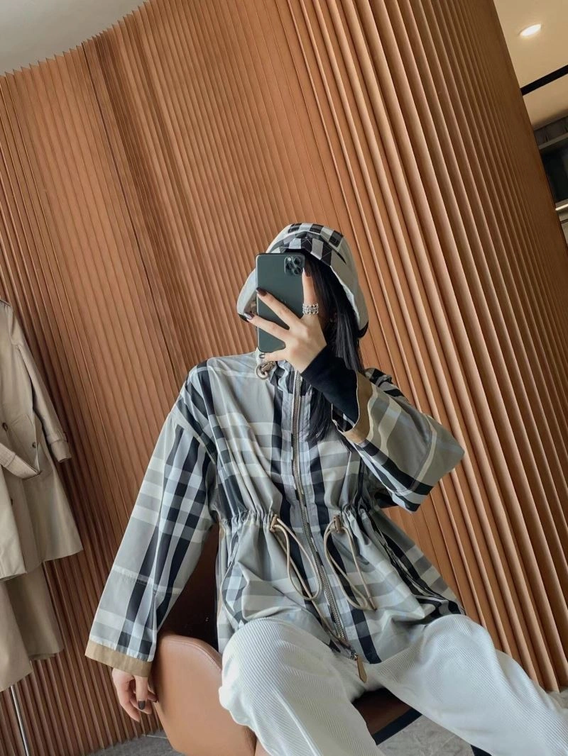 Official Burberry Outwear
