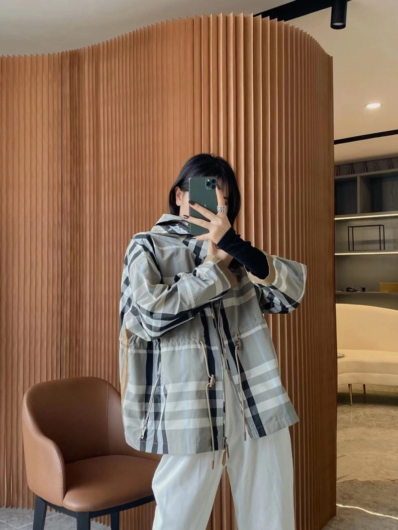 Official Burberry Outwear