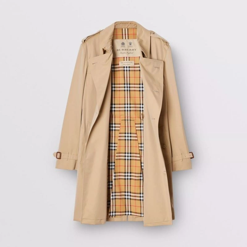 Bargain Burberry Outwear