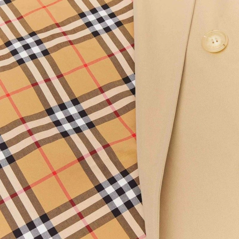 Bargain Burberry Outwear