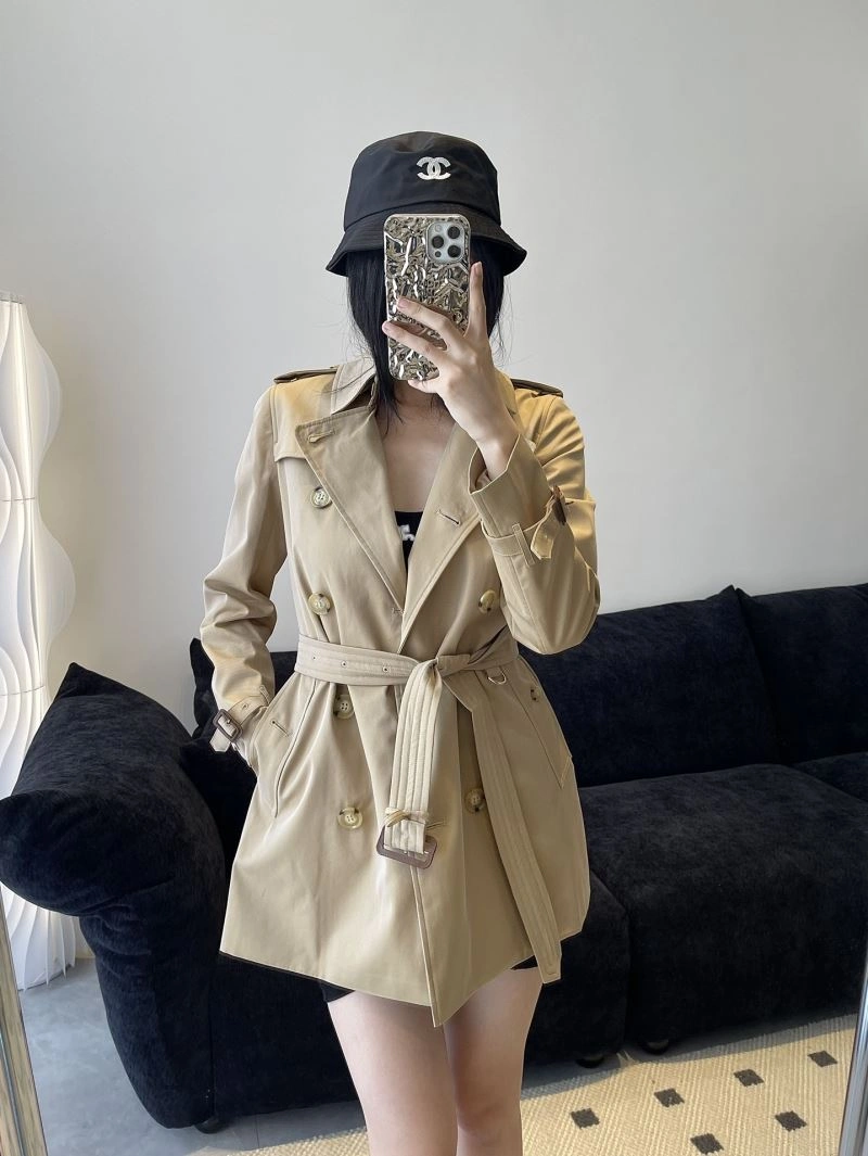 Bargain Burberry Outwear