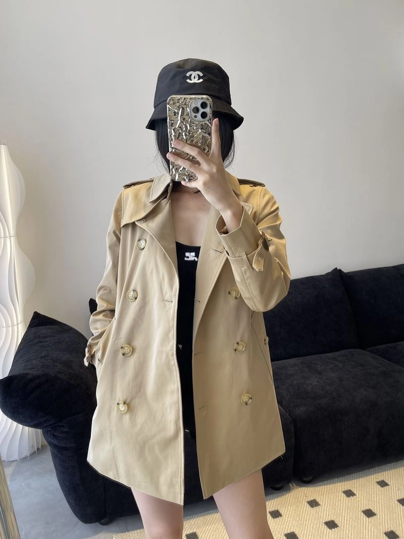 Bargain Burberry Outwear