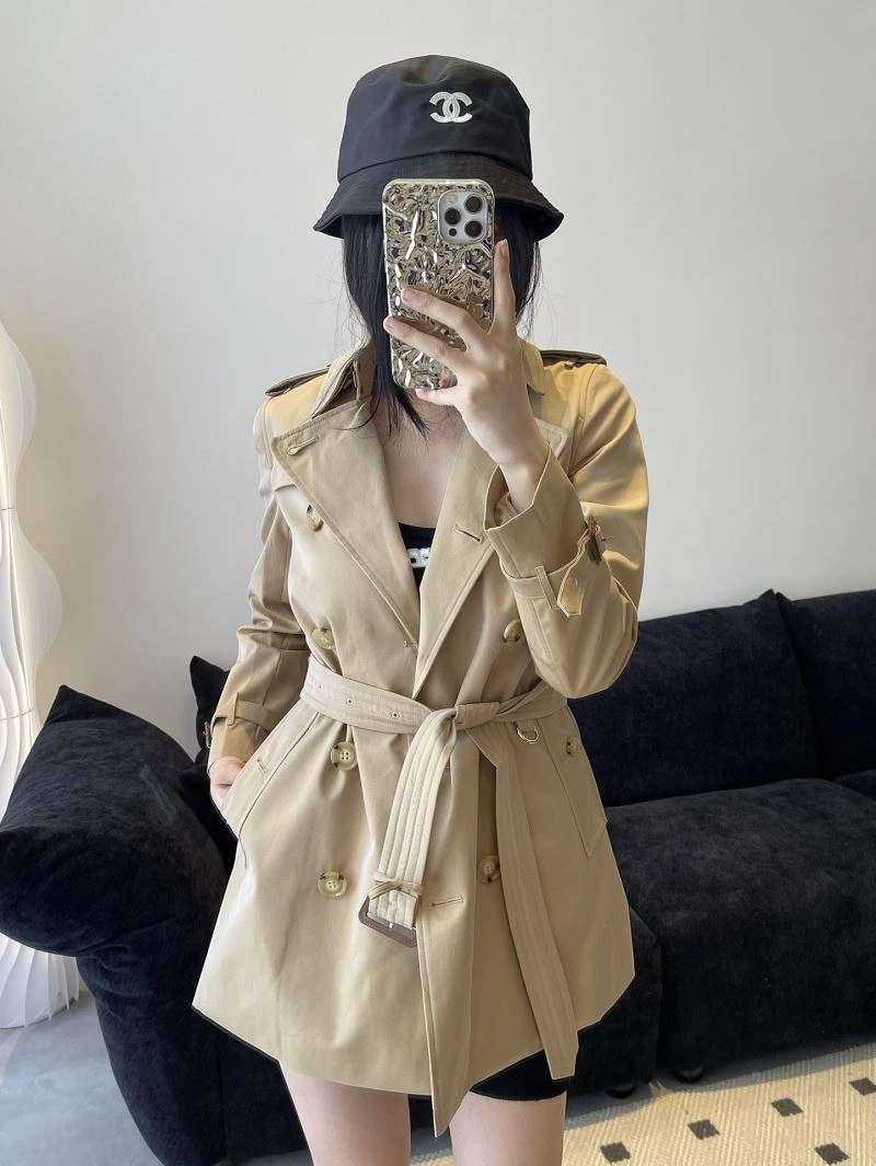 Bargain Burberry Outwear
