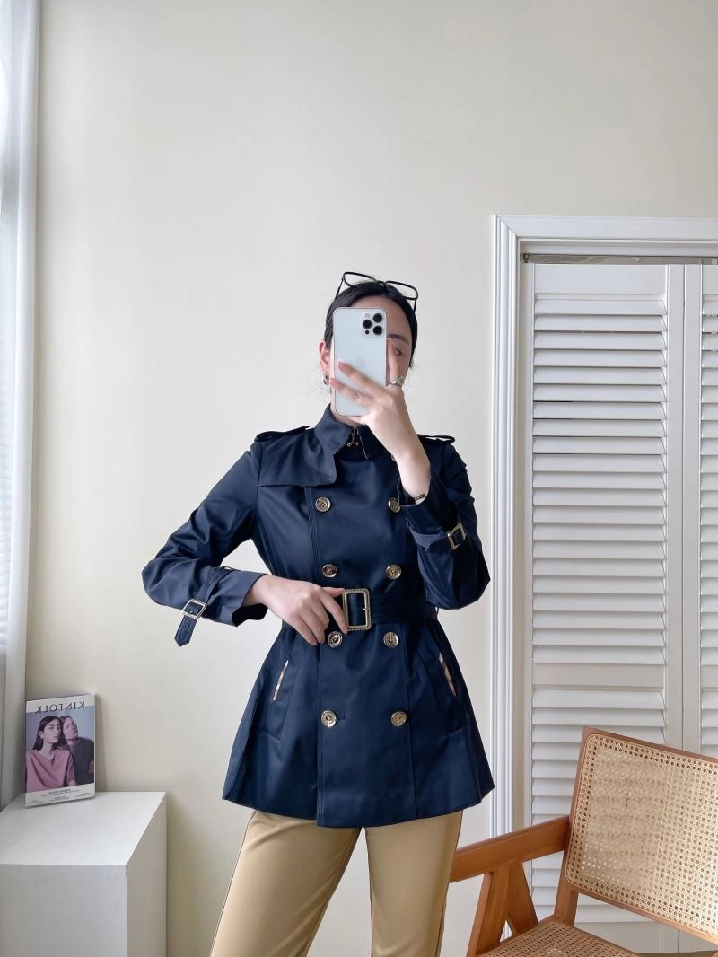 Low-cost Burberry Outwear