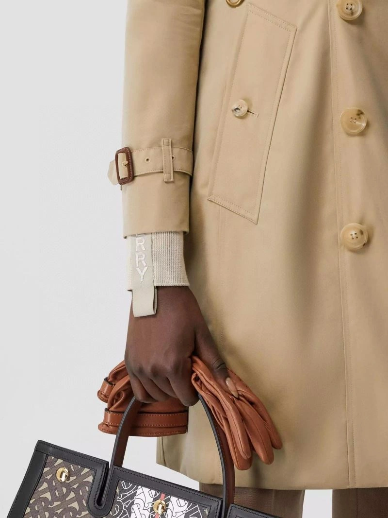 Low-cost Burberry Outwear