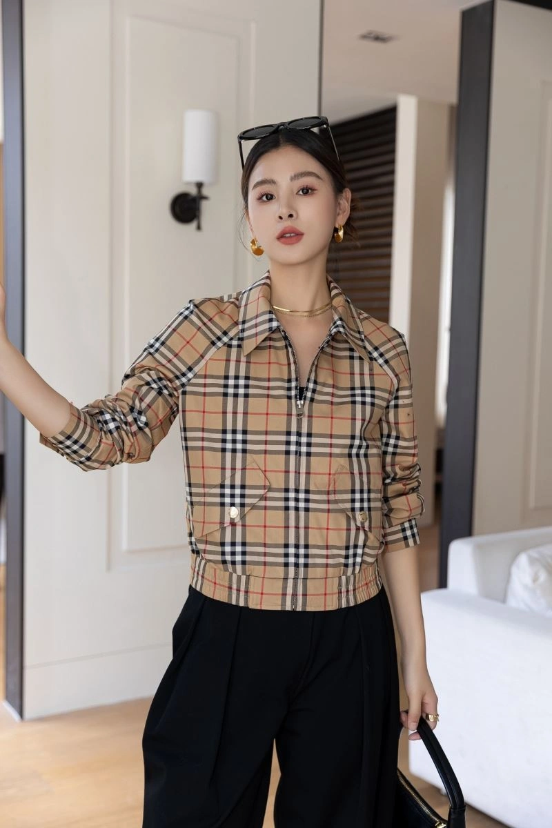 Top match Burberry Outwear