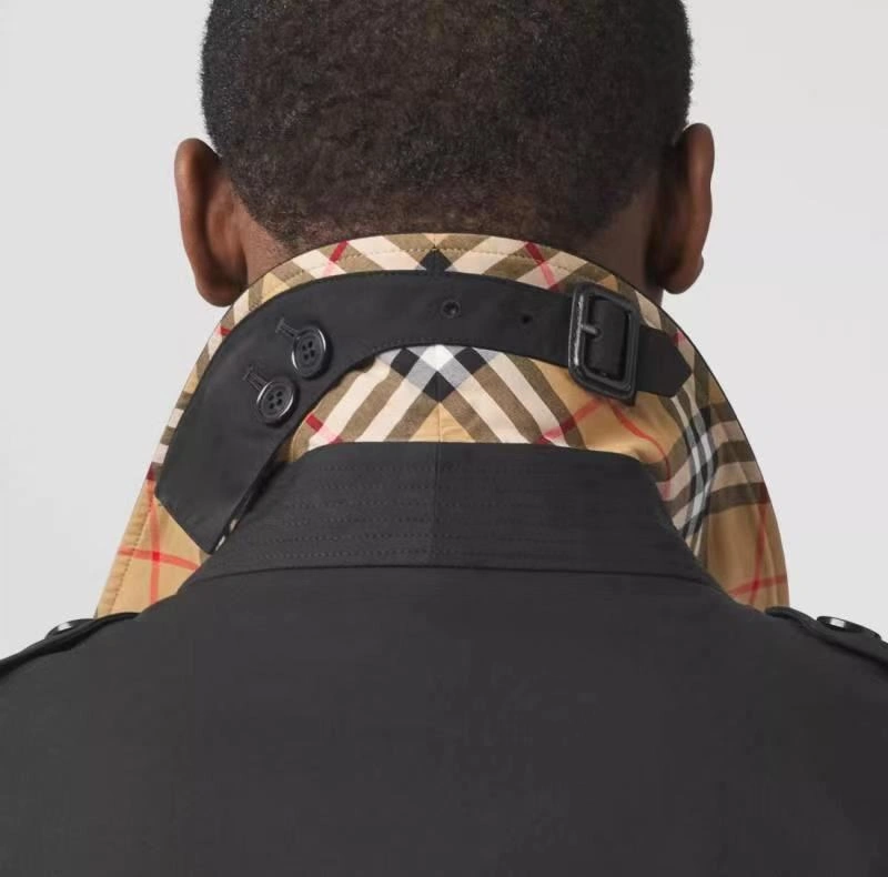 Low-cost Burberry Outwear