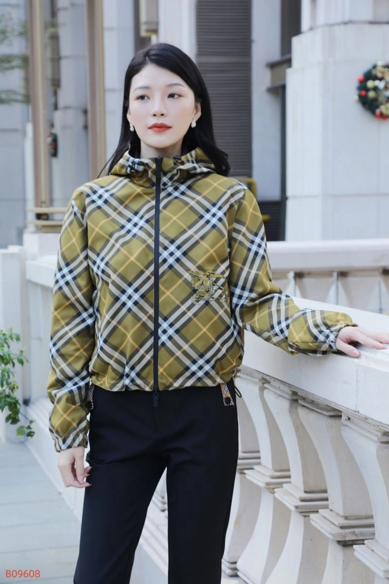 Top mirror Burberry Outwear