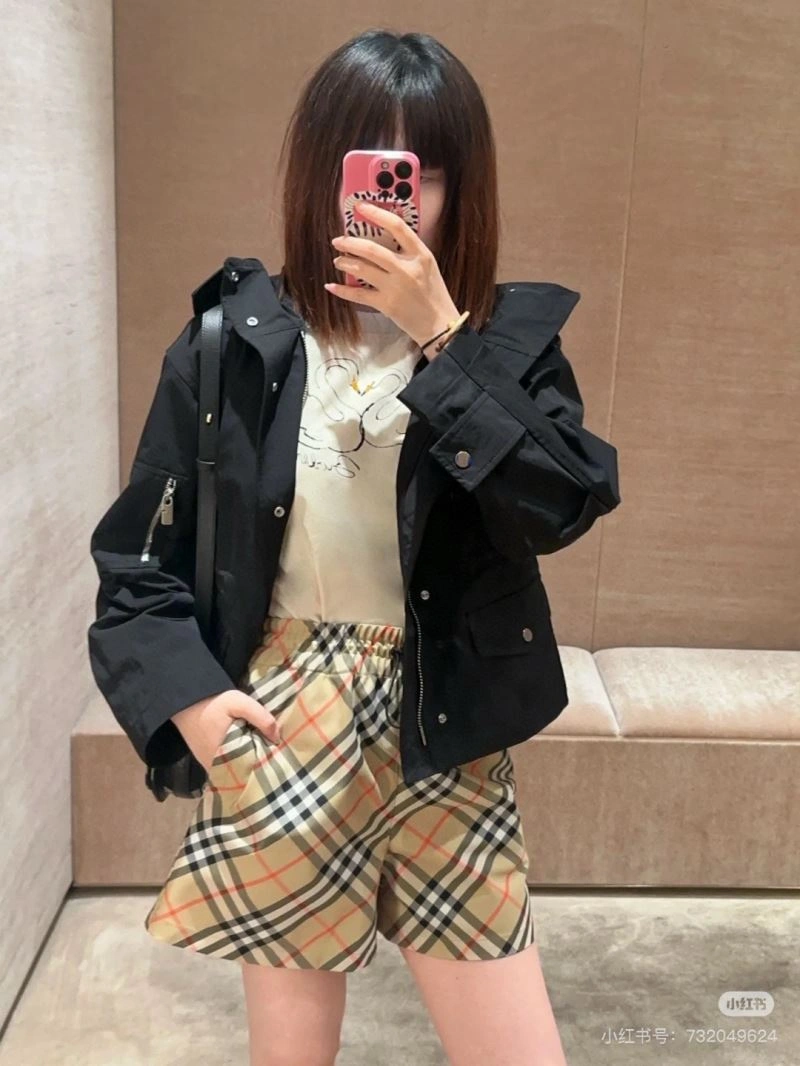 Mirror quality Burberry Outwear