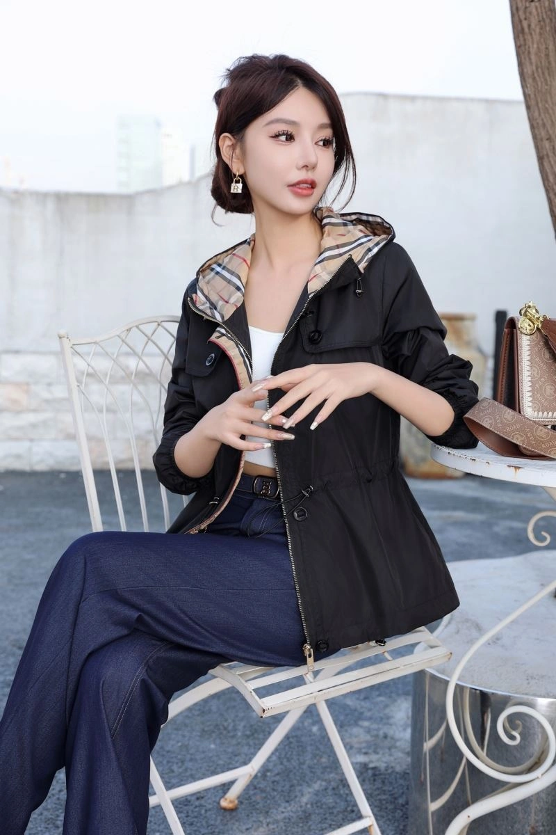 Economical Burberry Outwear
