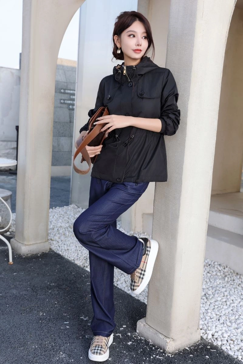 Economical Burberry Outwear