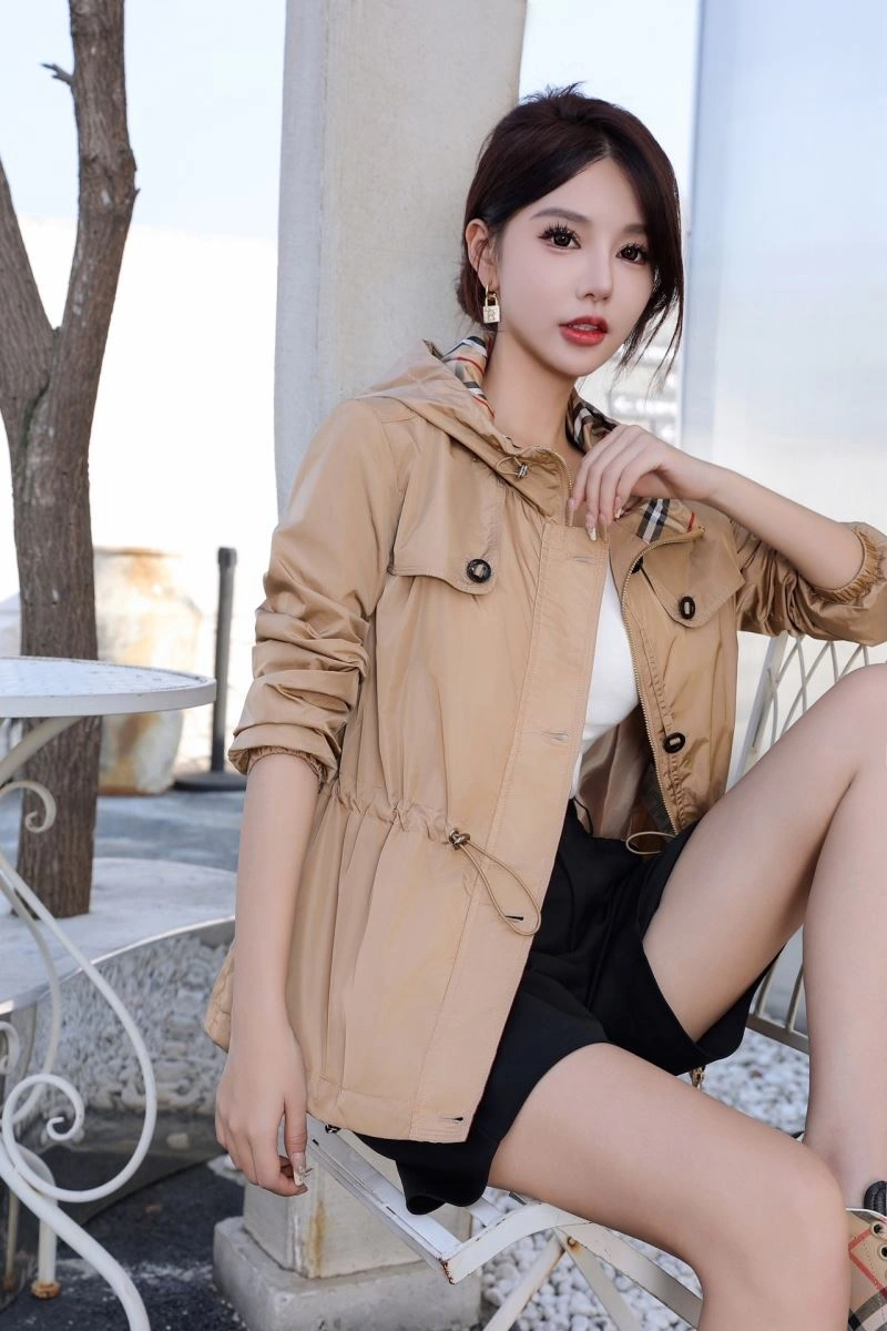 Economical Burberry Outwear