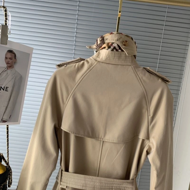 High accuracy Burberry Outwear