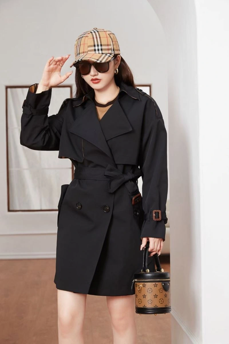 Bargain Burberry Outwear