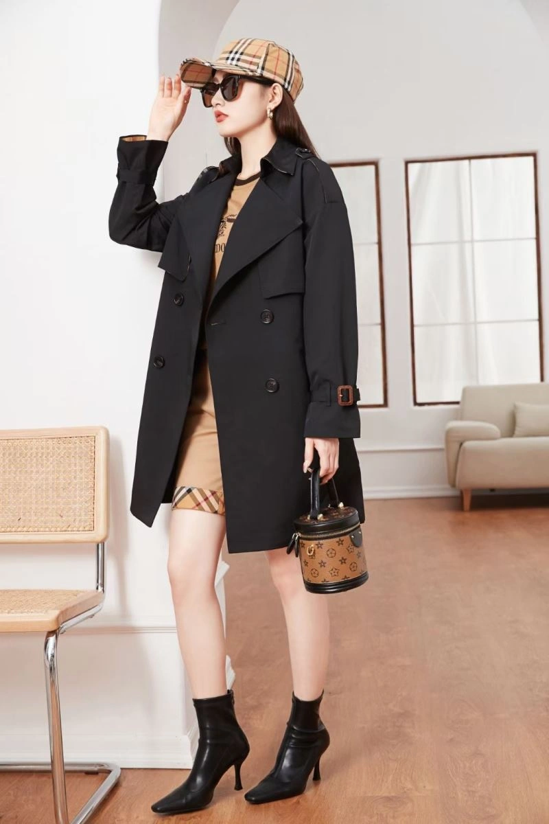 Bargain Burberry Outwear