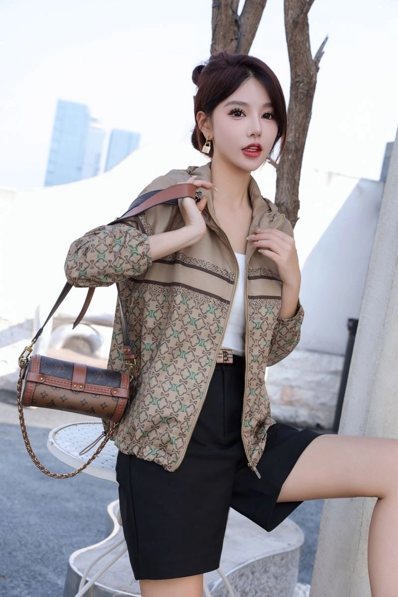 Brand-original Burberry Outwear