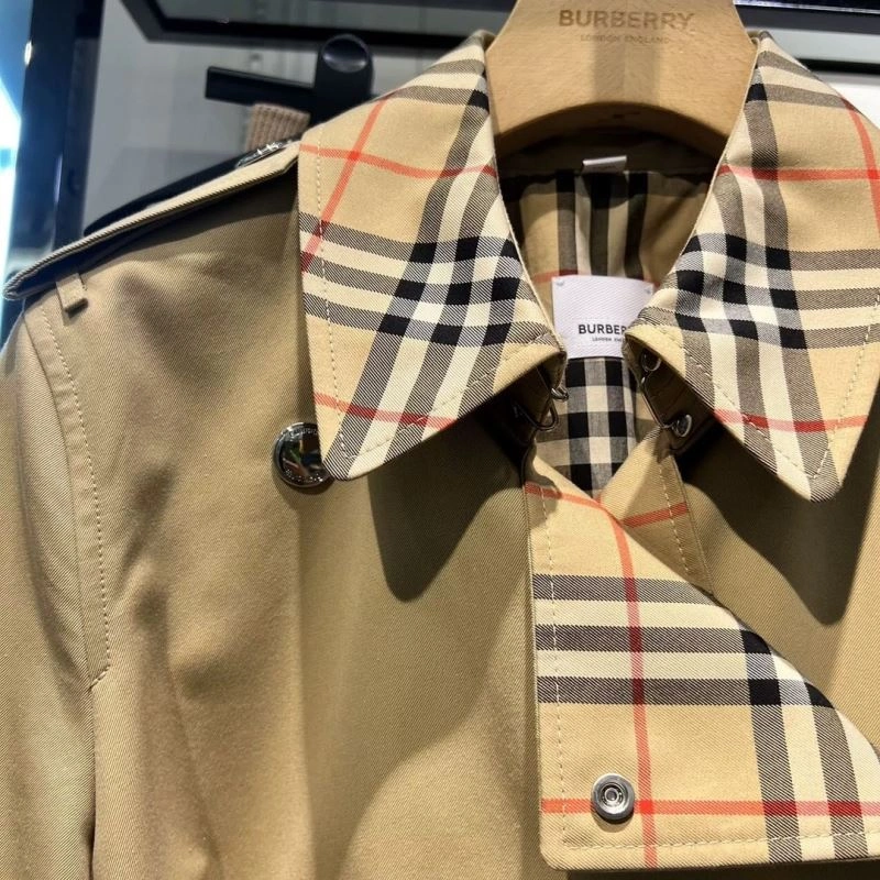 Discounted Burberry Outwear