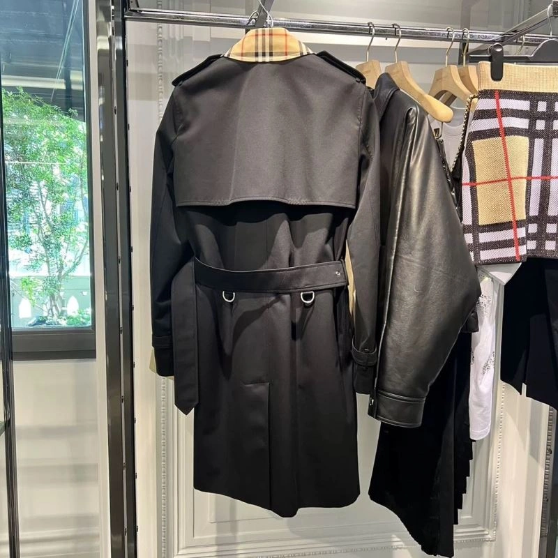 Official Burberry Outwear