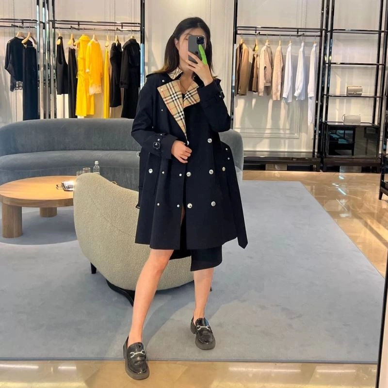 Official Burberry Outwear