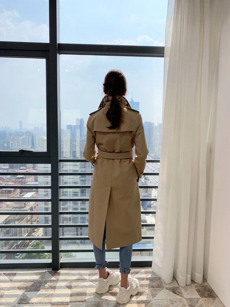Legit Burberry Outwear