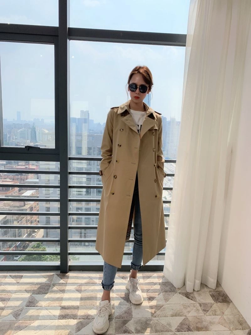 Legit Burberry Outwear