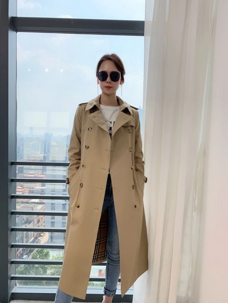 Legit Burberry Outwear