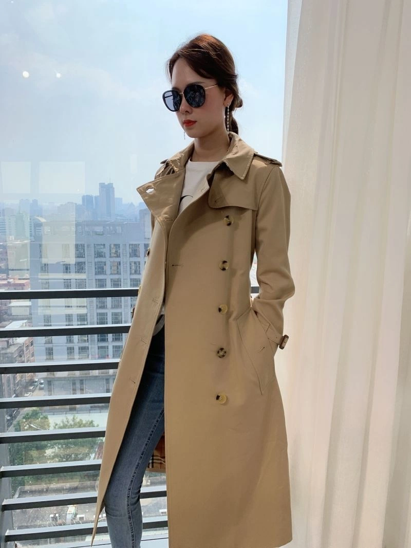 Legit Burberry Outwear