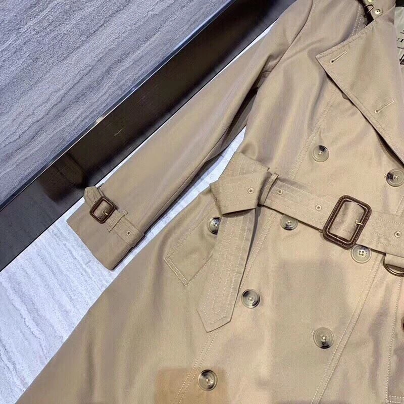 Discounted Burberry Outwear