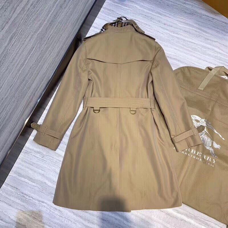 Discounted Burberry Outwear