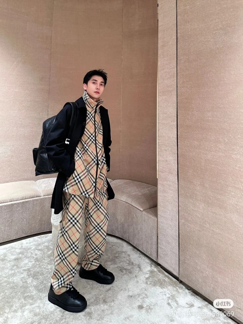 Mirror quality Burberry Outwear