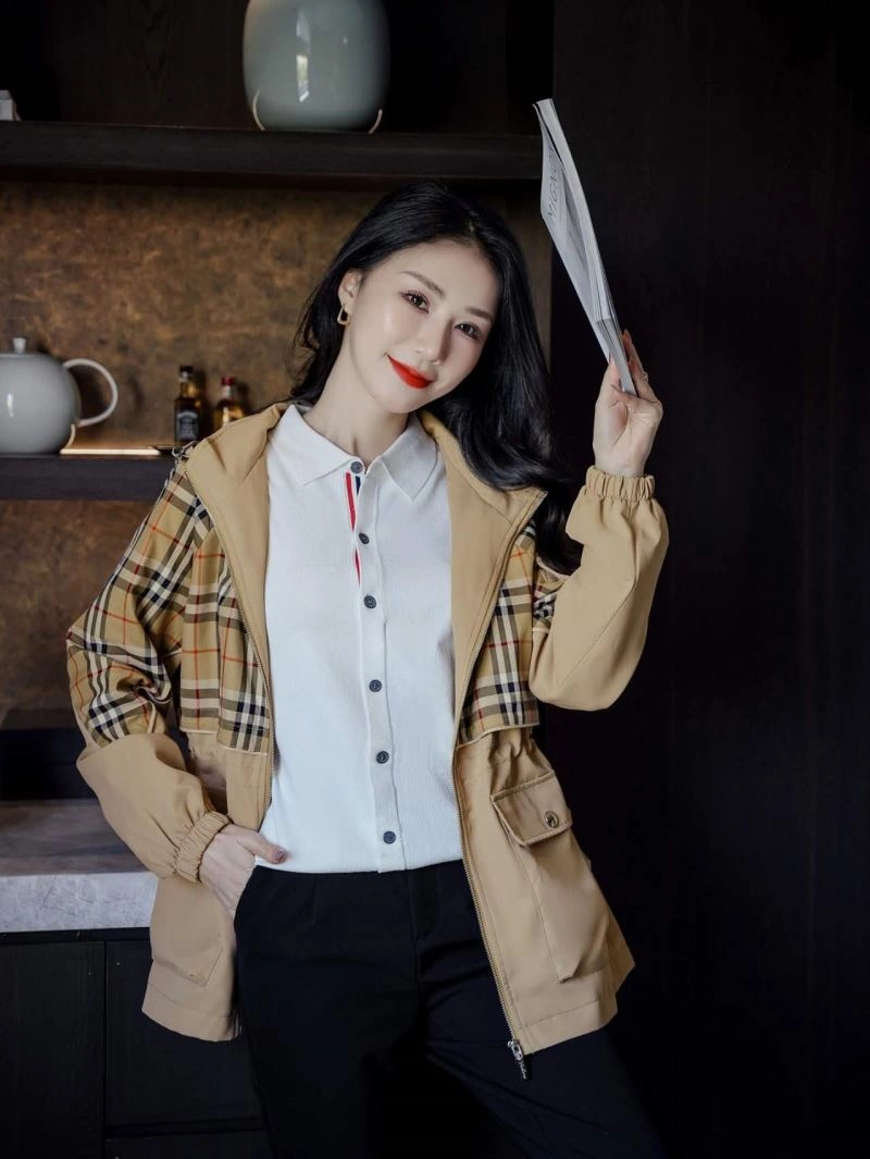 Brand-original Burberry Outwear